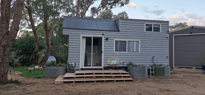 The Burrow Tiny House - Broadford, Australia