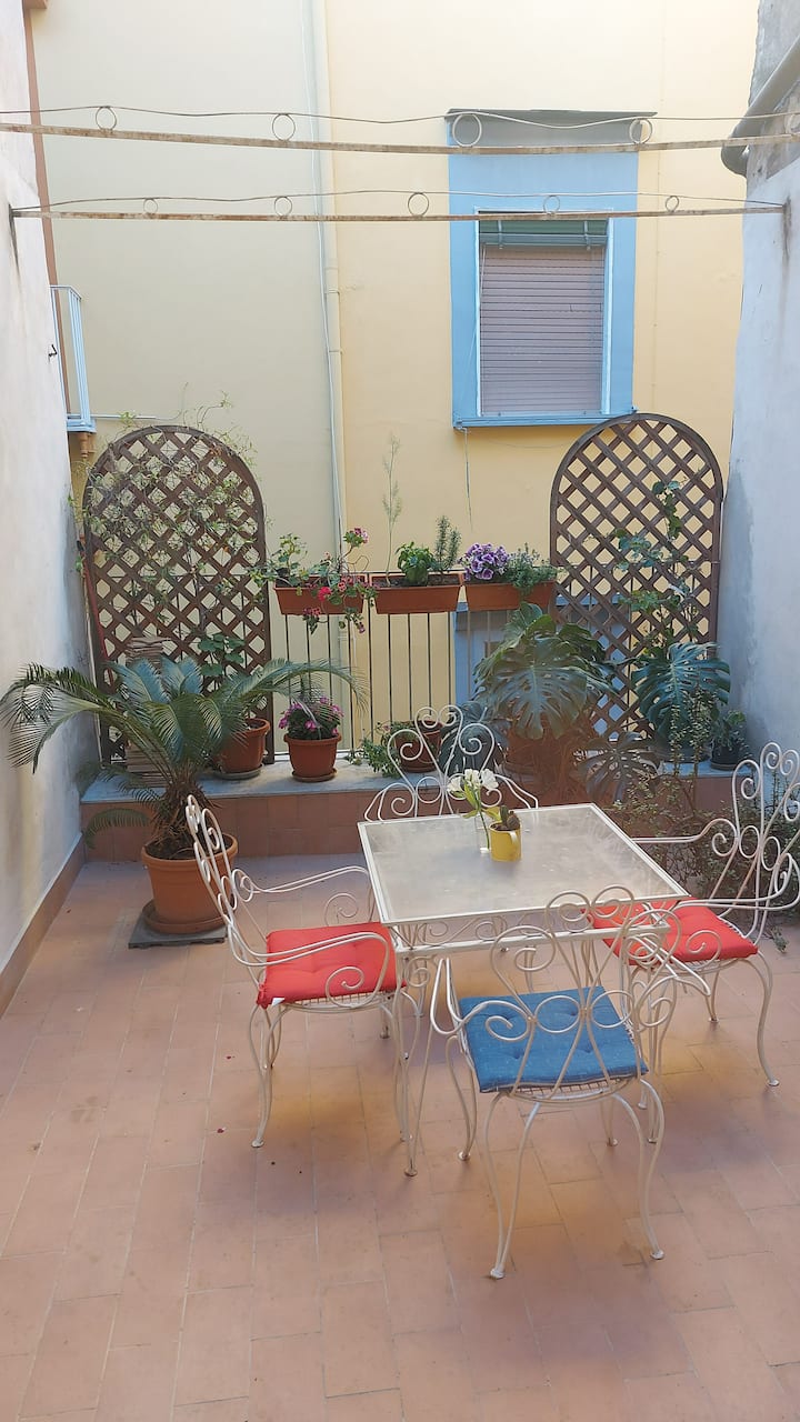 Appartement En Centre Ville Wi-fi + Petit Terrasse - Naples, Italie
