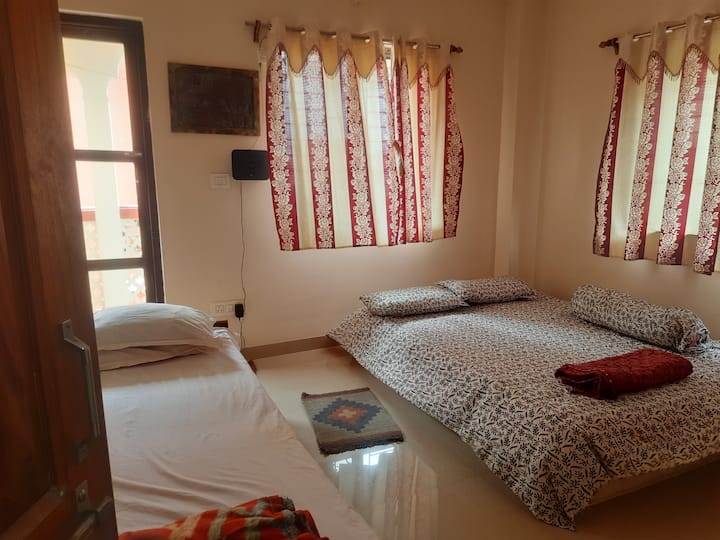 Modern 2bhk Flat Near Iskcon With A.c - Mayapur
