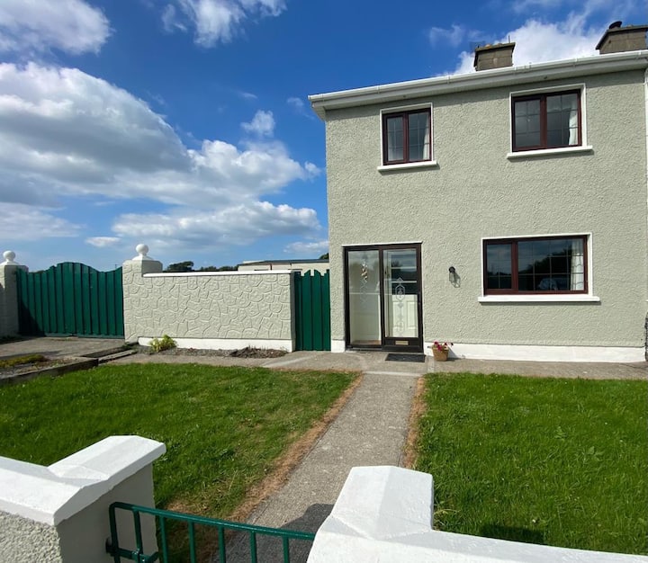 * Beautiful Countryside Home * - Listowel