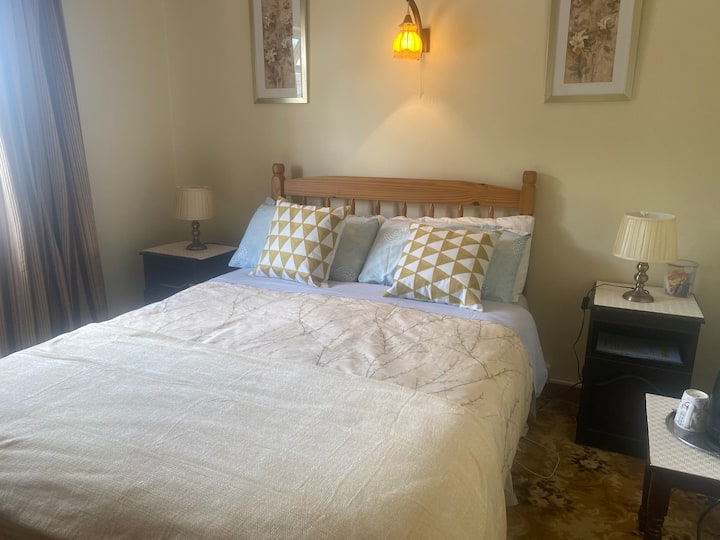 Quiet Double Room With Breakfast - Cashel