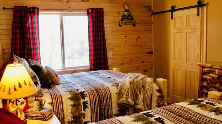 Spacious Adirondack Retreat For Families & Friends - Lake George, NY