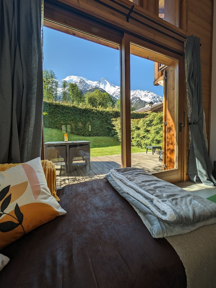 Incredible Views In The Chamonix Valley - レ・ズッシュ
