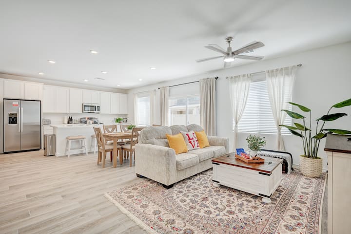 Perfect 4bd/3.5ba Pet-friendly Fast Network - Las Vegas Strip, NV