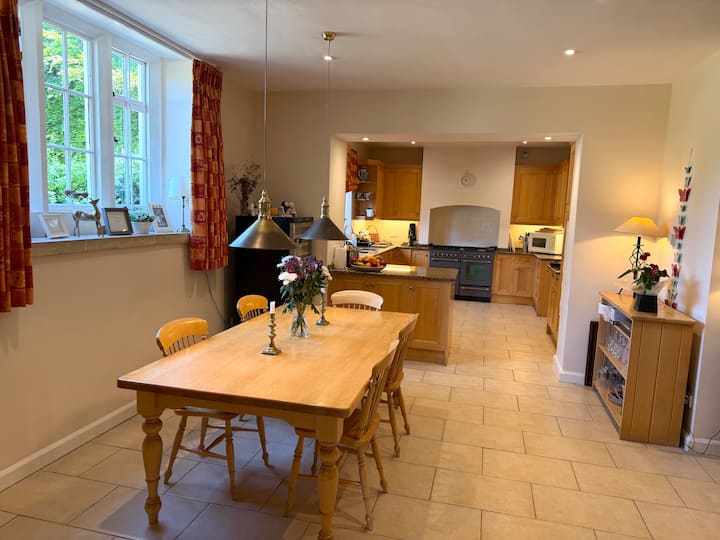 Painswick Country Retreat | Heated Pool | Views - Stroud