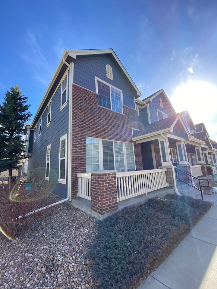 Your Perfect Colorado Landing - Aurora, CO