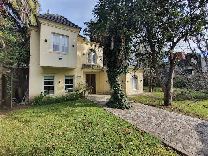 Hermosa Casa Para Hospedarse - Bella Vista