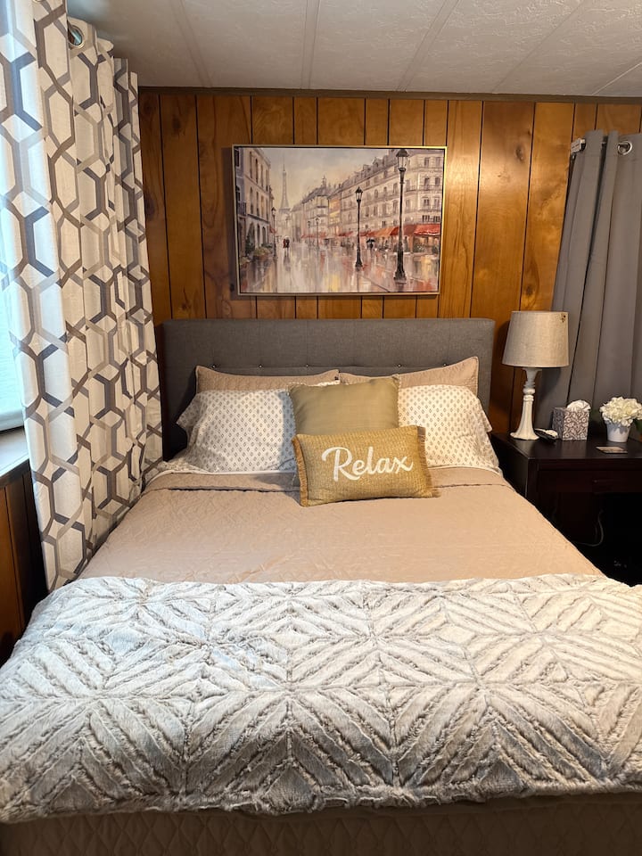 Cozy Fairhope Room - Fairhope, AL