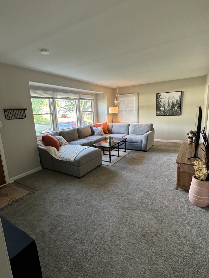 Entire Home In Kettering - Beavercreek, OH