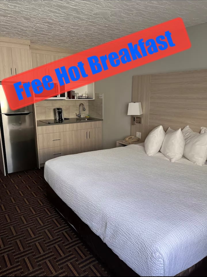 King Room With Kitchen - Great ! - Medicine Hat
