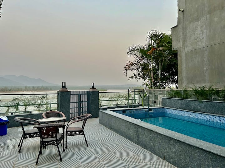 Luxury Villa On The Ganges - リシケシュ