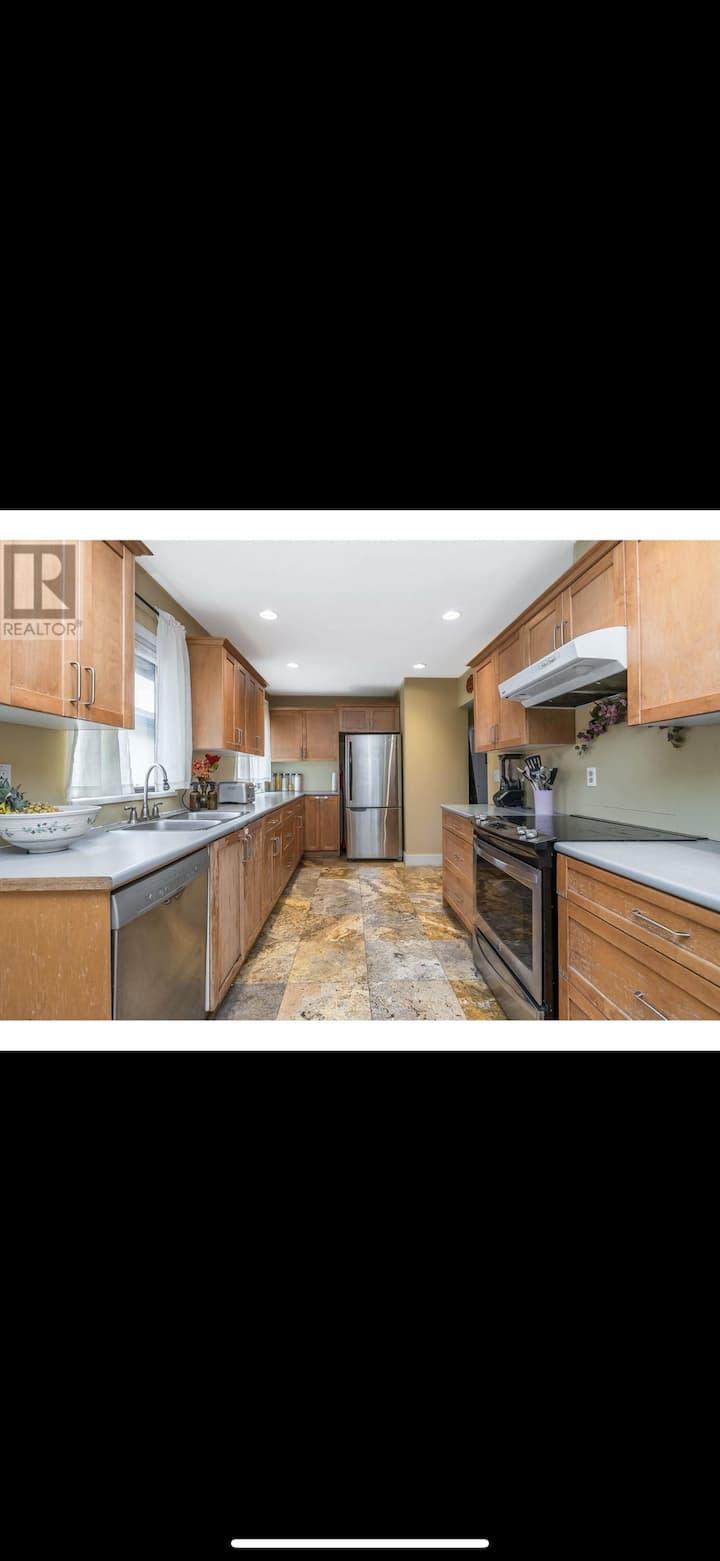 Private Suite Dt Coquitlam - 5 Min From Transit - Coquitlam