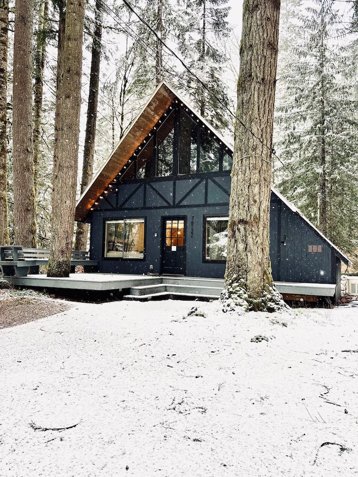 Luxury A-frame W/ Hot Tub | Misty Mtn Haus - Skykomish, WA