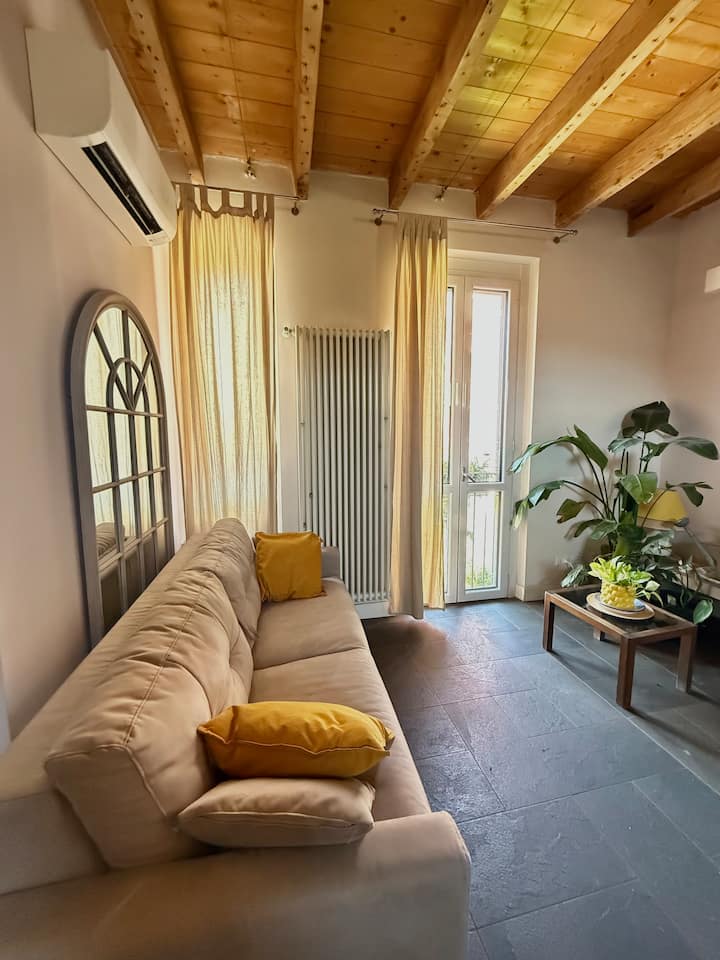 Naviglio | Loft Nel Vecchio Borgo Con Biliardo A/c - Milan