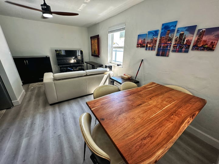 Miami Escape | Patio Hot Tub Grill | Free Parking - Coral Gables, FL