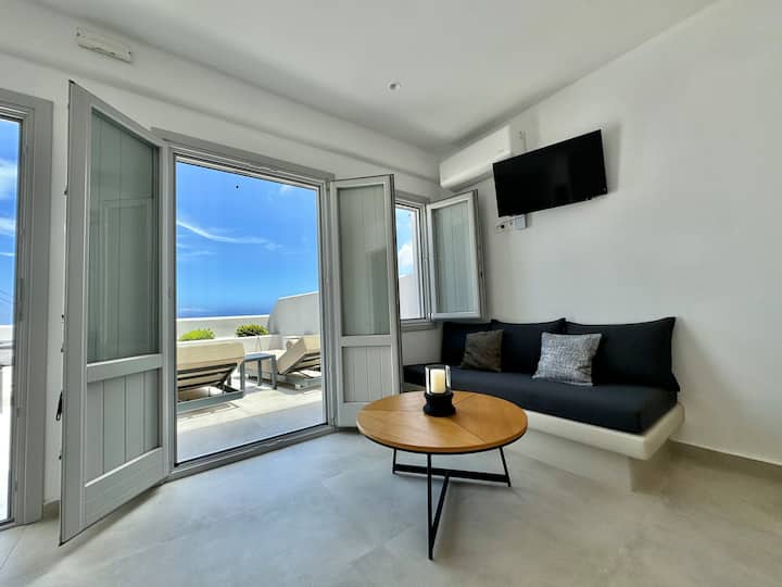 Nohēme Suite 3 | Sea View | Free Parking - Santorini