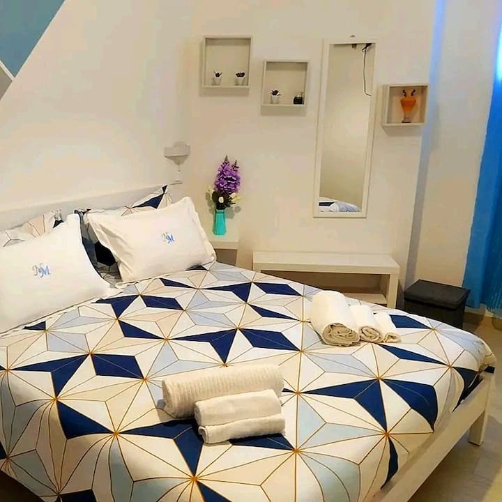 Stanza Blu, Moderna E Accogliente - Lucera