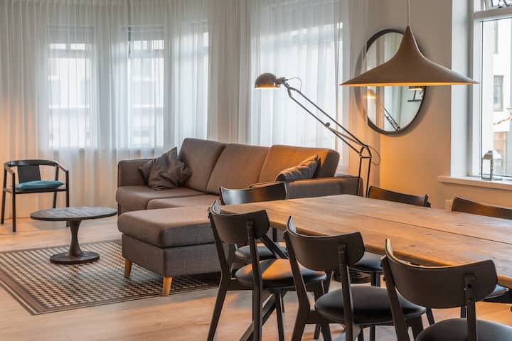 Day Dream - Townhall Square Apartment - Iceland