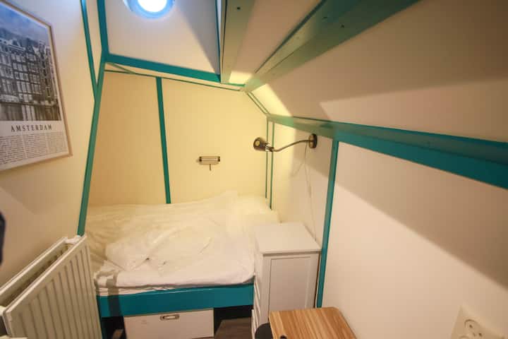Underwater Cabin Bora @Bocoliving Rotterdam Marina - Rotterdam