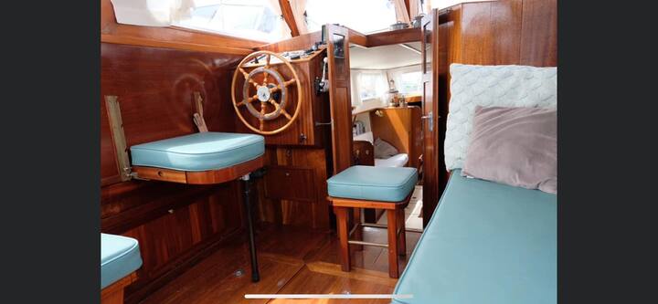 Classic Boat Beppe @Bocoliving Rotterdam Marina - 