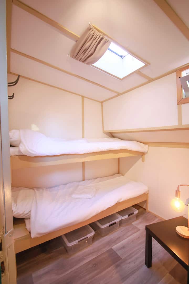 Submerged Cabin Bora @Bocoliving Rotterdam Marina - Rotterdam