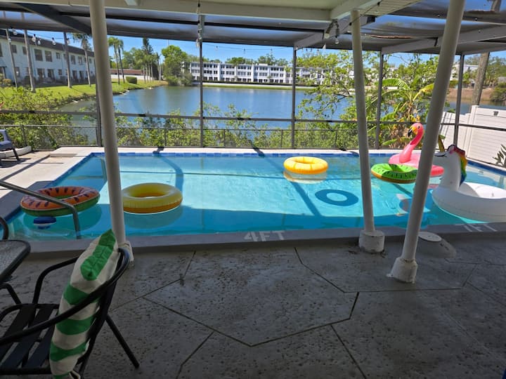 Paradise Point Home In Clearwater-5 Miles To Beach - Largo, FL