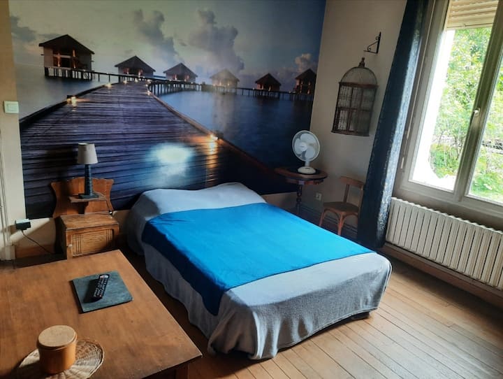 Chambre Côté Cour+ Petit Déjeuner Offert +Parking. - La Ferté-Bernard