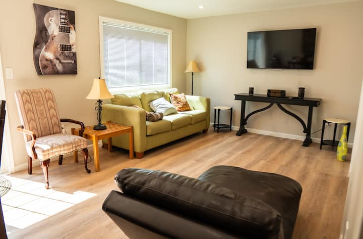 The Pine - The Place To Be - Saratoga Springs, NY