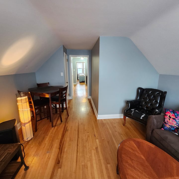 Bright City Centre 2nd Floor Apt - Pet Friendly! - Nova Scotia