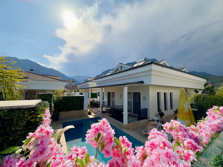 Kemer Villa De Lluvia 1

Kemer Villa - Kemer