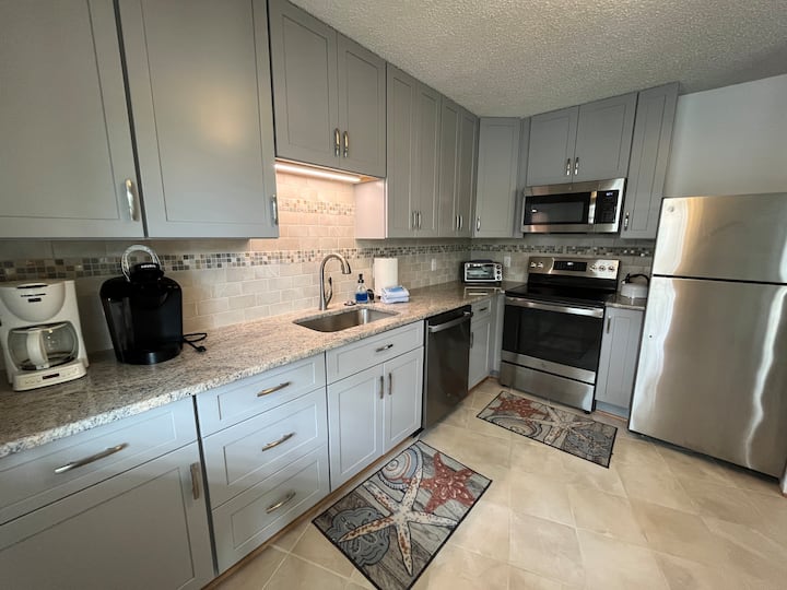 Lovely Up-town Condo - Fenwick Island, DE