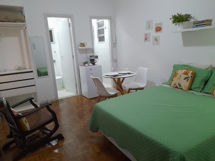Kitnet No Catete: Silêncio E Conforto - Glória