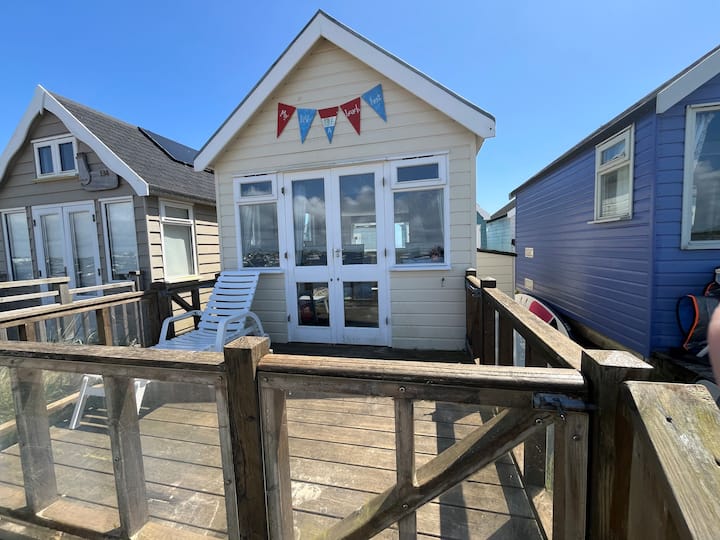 Cozy Beachfront Retreat At Mudeford Sandbank - Mudeford