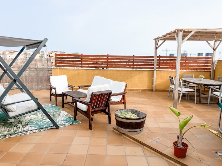 Light Filled Penthouse - Cubellas