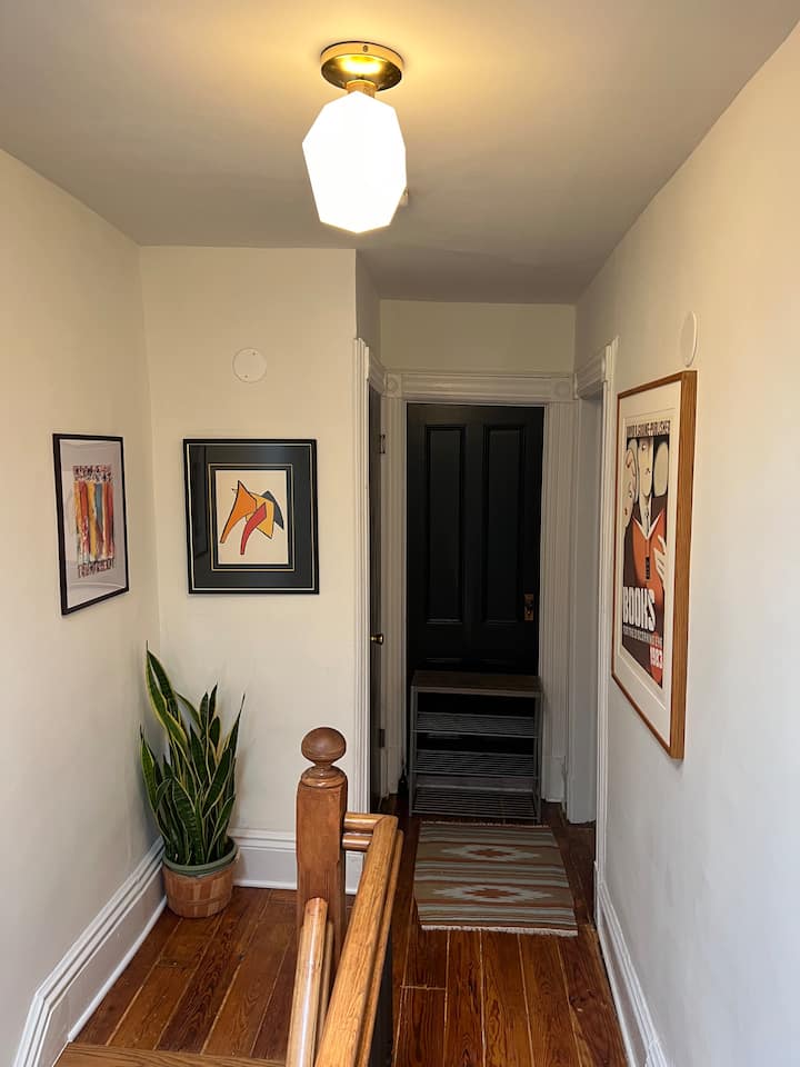 Sunny Brownstone Suite With Private Bathroom! - Brooklyn, NY