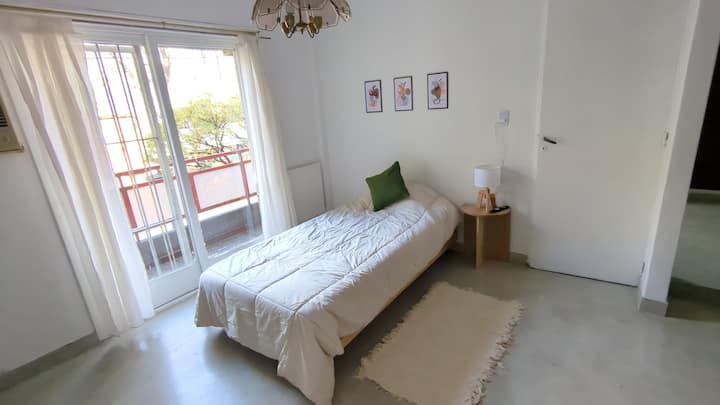 Minimalistic Room Balcony & Desk - Buenos Aires