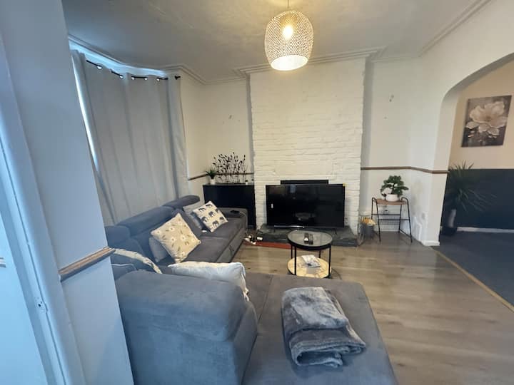 Sheffield City Road House - Sheffield