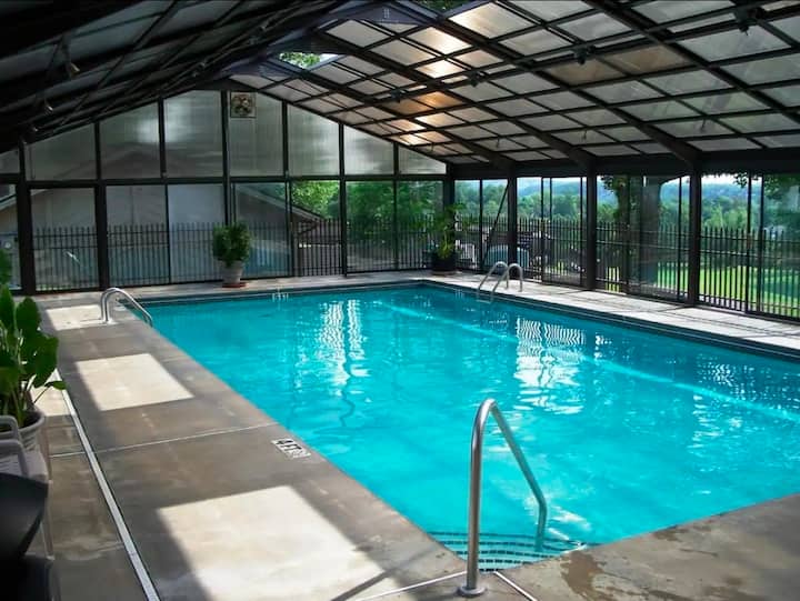 Resort:golf, Pool, Tikibar &Grill, Pickleball, Gym - Branson, MO