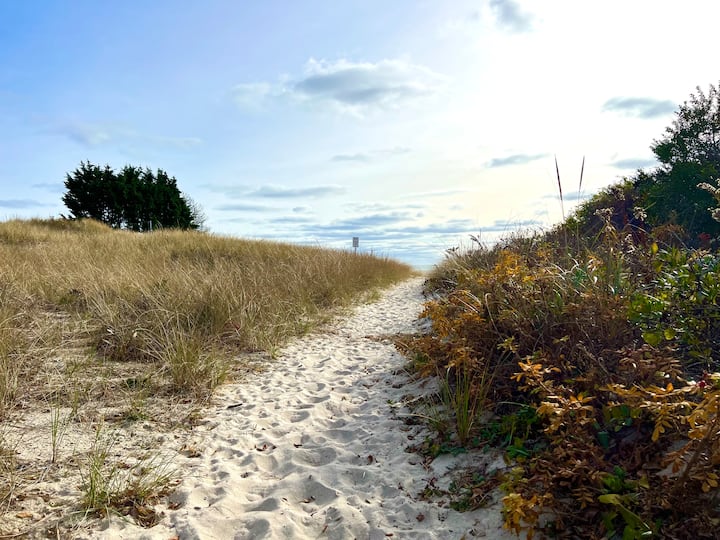 Updated 1st Floor Unit 600ft To Ocean - Cape Cod, MA