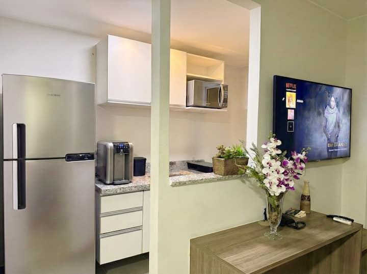 Quarto/sala Renovado! 2 Tvs Smart/geladeira Nova - Rio de Janeiro