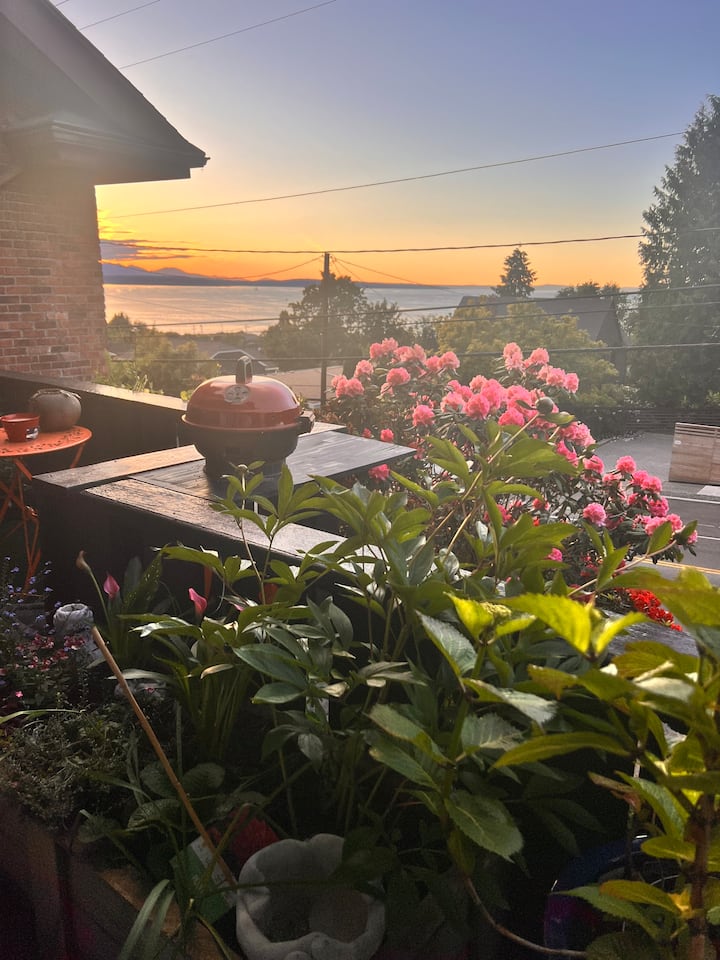 Seaview Cottage-ocean Views-hot Tub-pets Welcome - シアトル