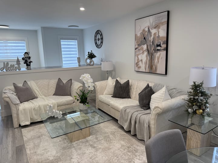 Cozy Main Floor Apartment With Backyard In Barrie - Barrie