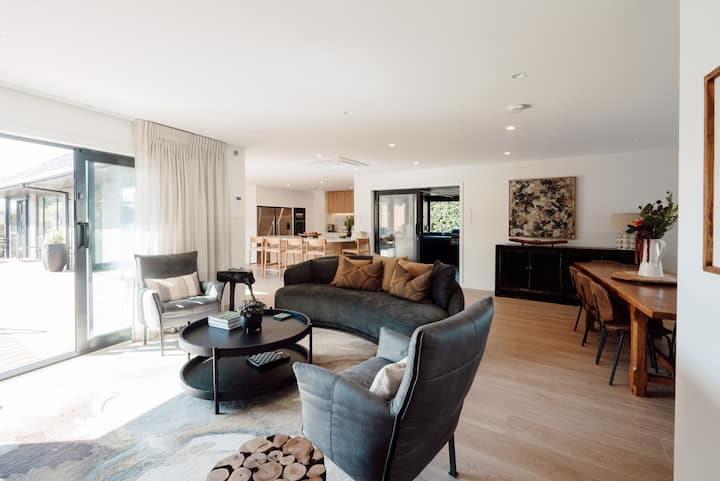 Unique Forest Family Oasis | Pool + Spa + Sauna - Rotorua