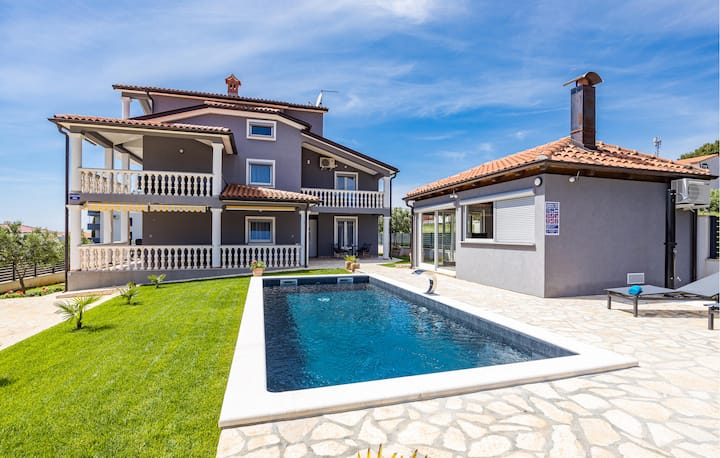 1 Bedroom Gorgeous Apartment In Medulin - Ližnjan