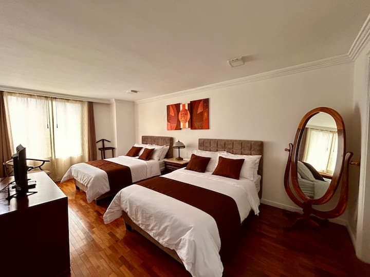 Suite Piso 12 Vista Y Piscina. Av Republi Salvador - Quito