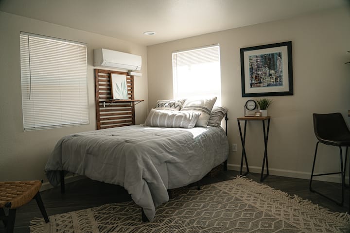 Private Studio With Balcony - Modesto, CA