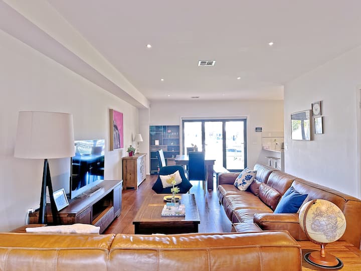Island Life In Patterson Lakes - Mordialloc