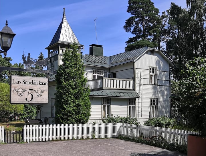 The Entire Ground Floor Of The Old Villa . - Espoo