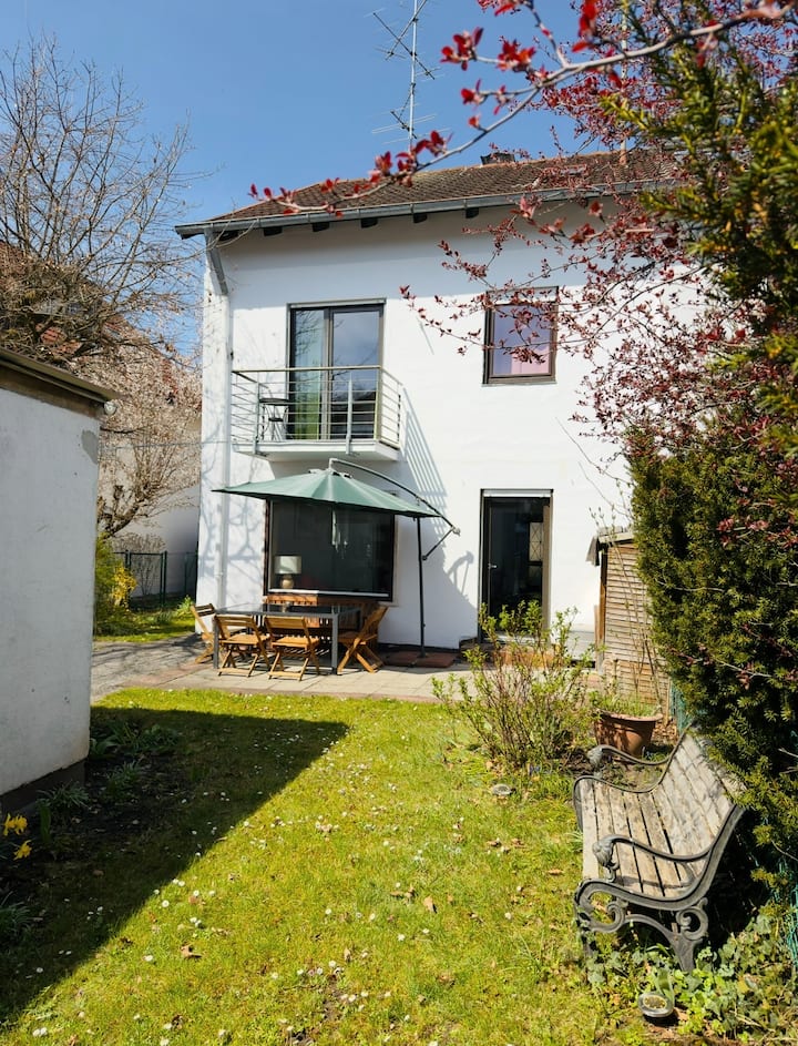 Villa Kunterbunt - Neubiberg