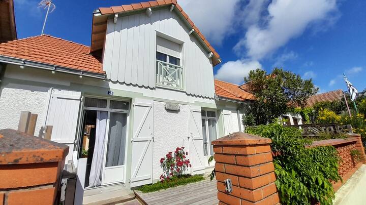Charmante Maison En Bord De Mer, Tout à Pied ! - Préfailles